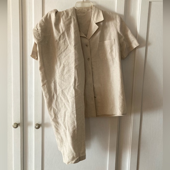 Jaclyn Smith | Tops | Jaclyn Smith Cream Short Sleeve Linen Buttonup ...